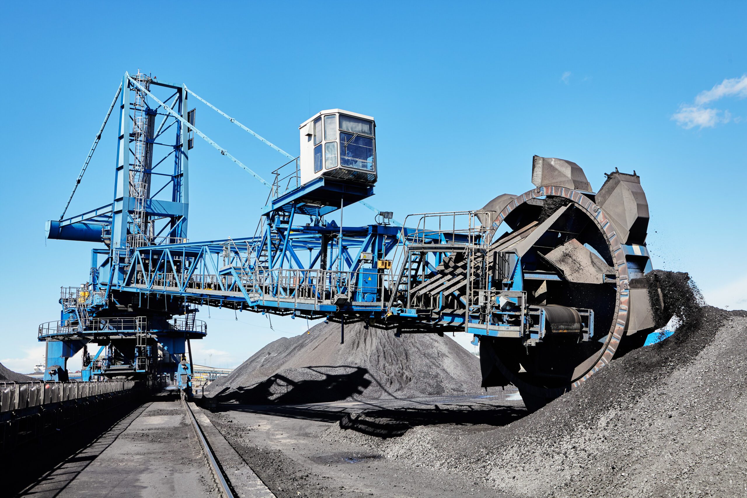 Efficiency and Throughput Optimization of Bulk Handling Cranes - Hubner ...